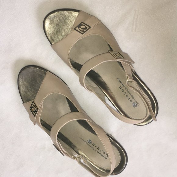 Aravon | Shoes | Aravon Tan Leather Strappy Comfort Sandals 2b | Poshmark